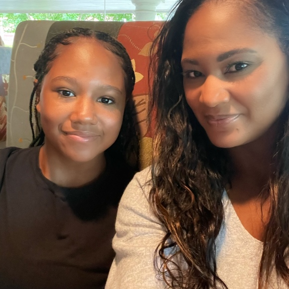 Takesha's Closet (@ava_takesha) | Poshmark